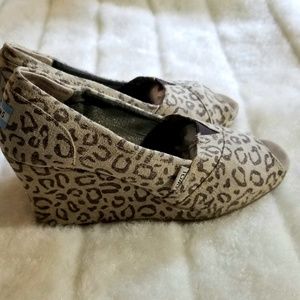 Toms | Shoes | Toms Leopard Print Wedges | Poshmark